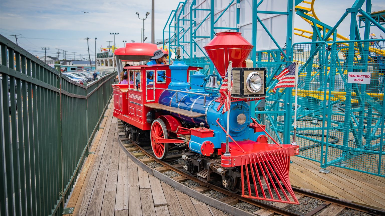 Top 10 Must-Experience Rides at the Jenkinson’s Amusement Park | Boardwalk